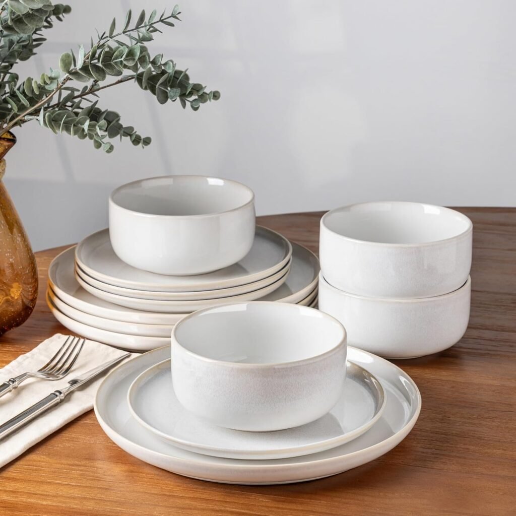 Best Christmas Eve Dinner Table Magic 2025 - nikkianneluxuryliving.com